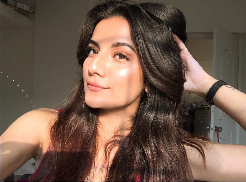 Mrunal Panchal knows how to make makeup look Flawless – Creatorshala ...